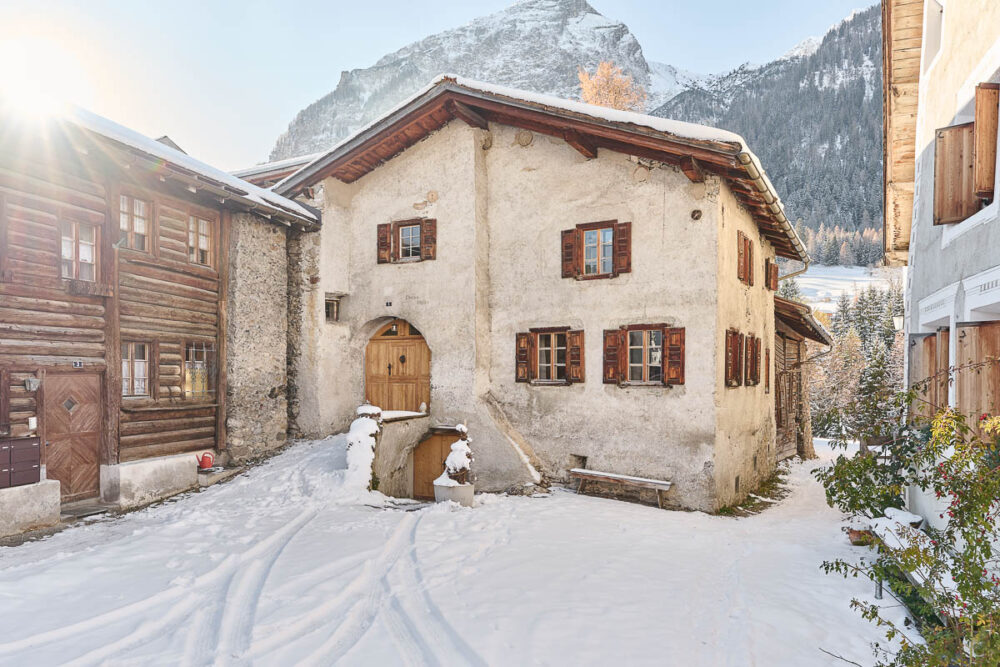 Bauernhaus Chesa Viglia – Mit Sorgfalt erhalten und wiederbelebt – ALPS ...